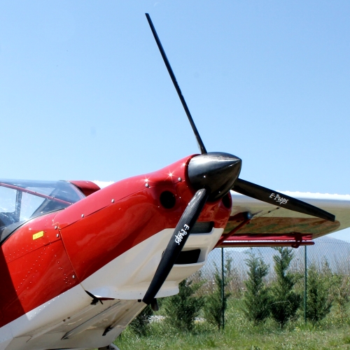 E-PROPS : HI-TECH CARBON PROPELLERS FOR AVIATION